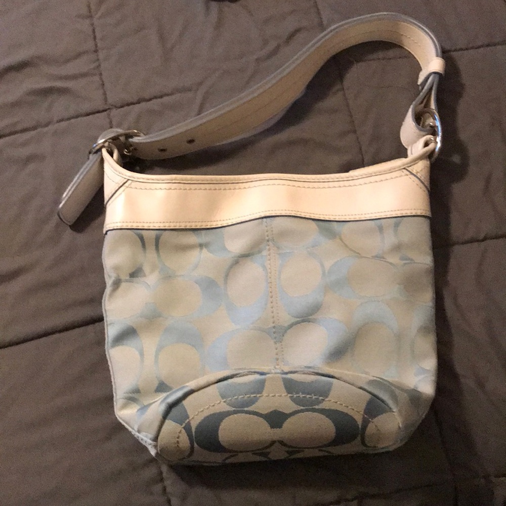 Coach Baby Blue Color With Leather And C’s Pattern - Gem